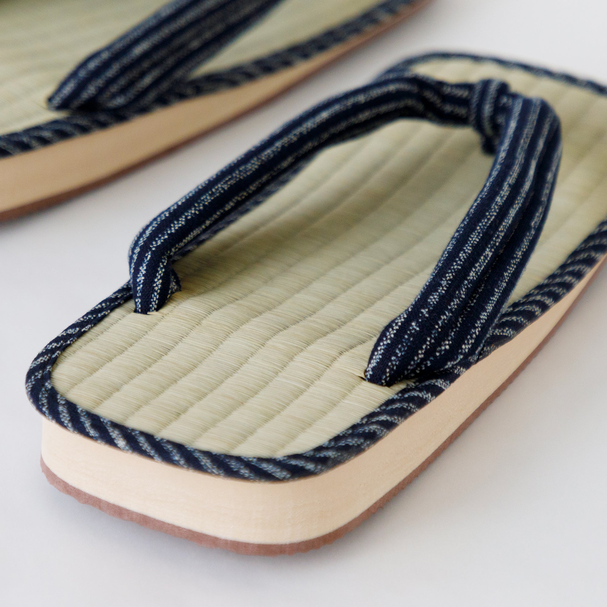 Traditional Japanese Sandals Made in Japan - Black Stripes – Asayu Japan